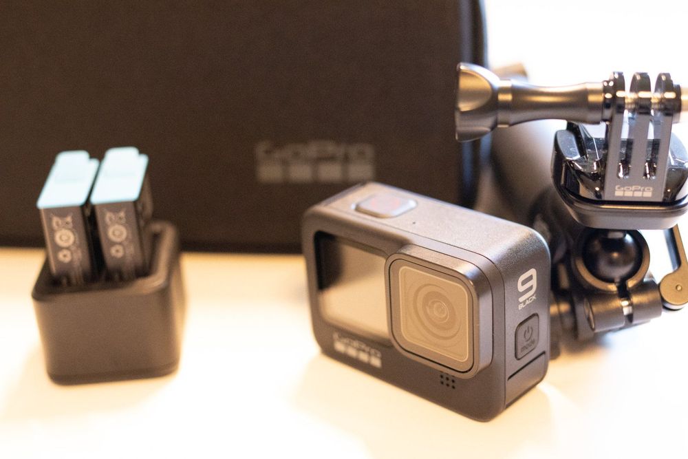 HERO9 BLACK inkl. 2 Extra Akkus und viel Zubehör | Kaufen auf Ricardo