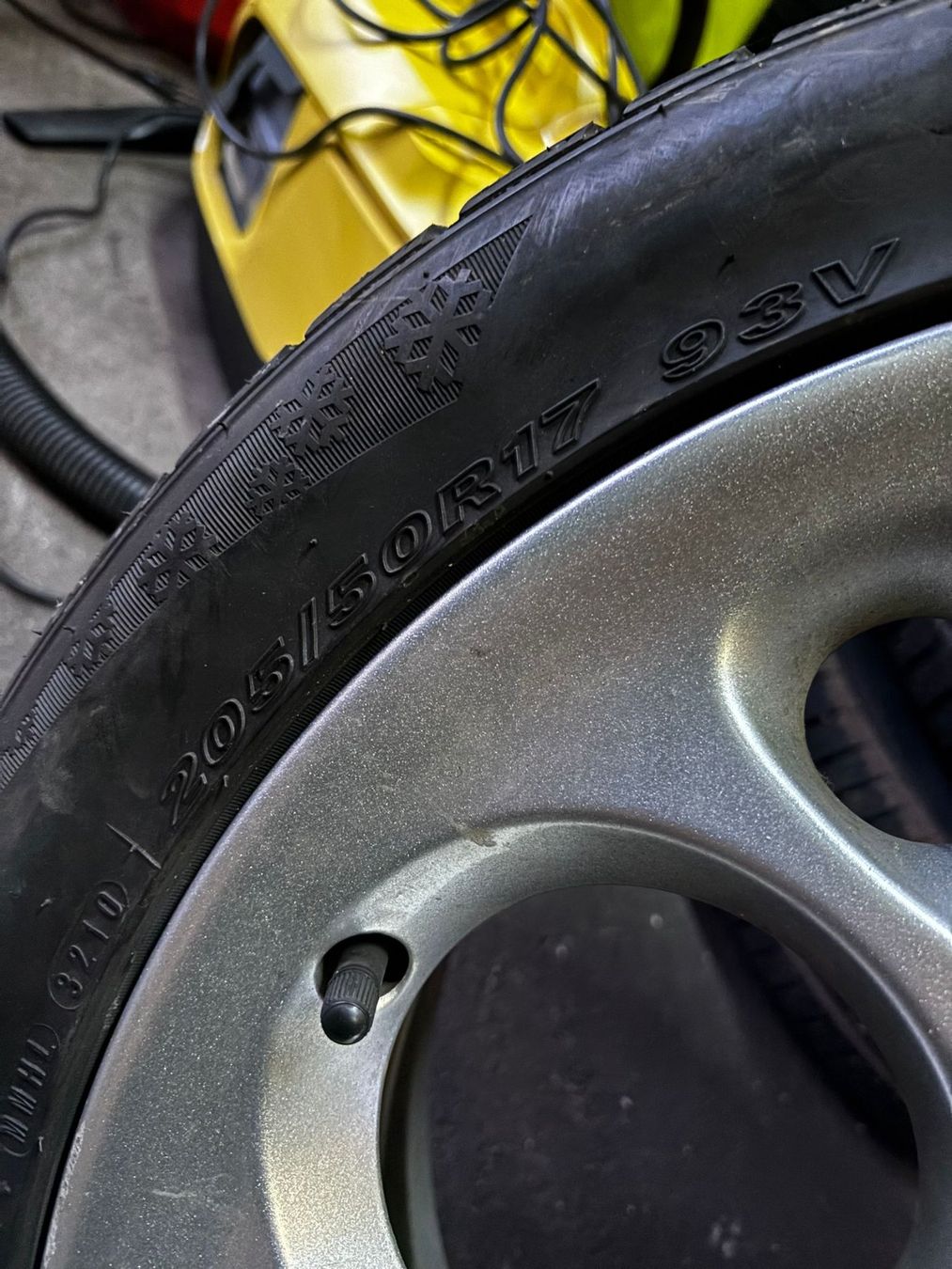 2 felgen für alfa romeo 205/50/17 (Gebraucht) in Grenchen für CHF 25 ...