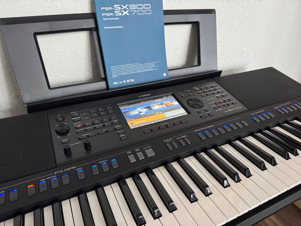 Keyboard / Digital Workstation Yamaha PSR-SX700 (Neu (gemäss ...