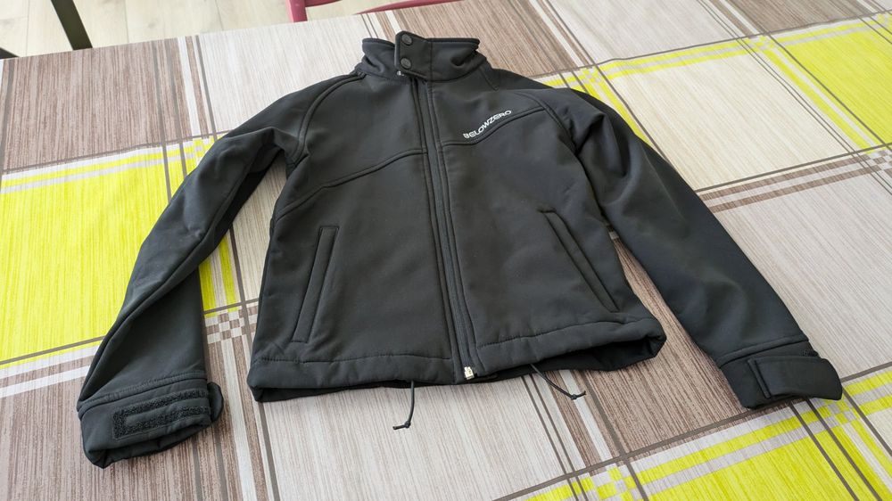 Belowzero Softshell Jacke - 134 (Gebraucht) in Staufen für CHF 9.95 – mit Lieferung auf Ricardo ...