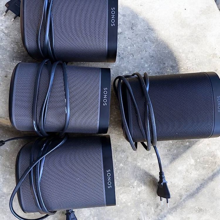 Sonos Lautsprecher Set: 3x Play:1 + 1x Sonos One (Alexa) (Gebraucht) in ...