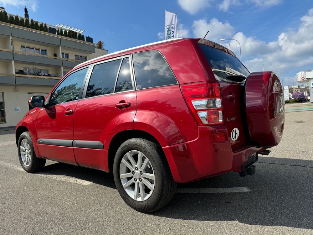 SUZUKI Grand Vitara 2.4 / Automat Frisch ab MFK / 105 000 Km (Gebraucht) in Wil SG für CHF 10500 ...