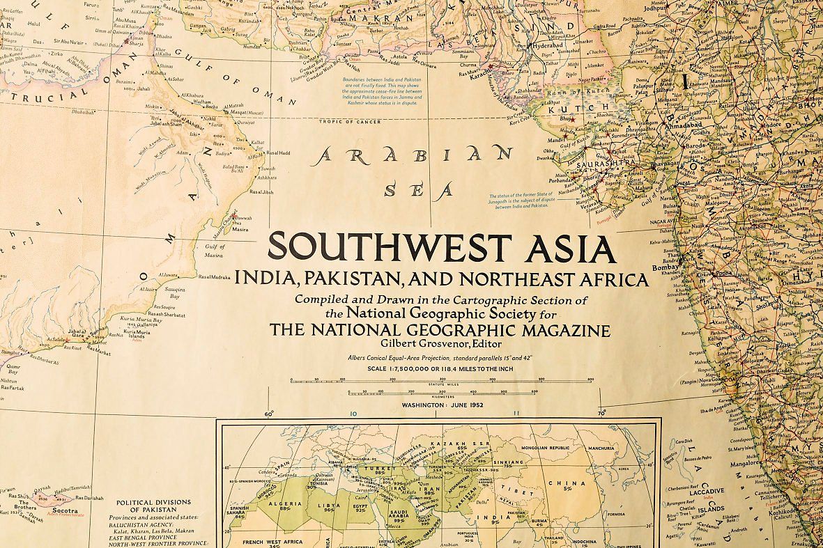 National Geographic Magazine Karte Southwest Asia 1952 (Defekt) in Bern ...