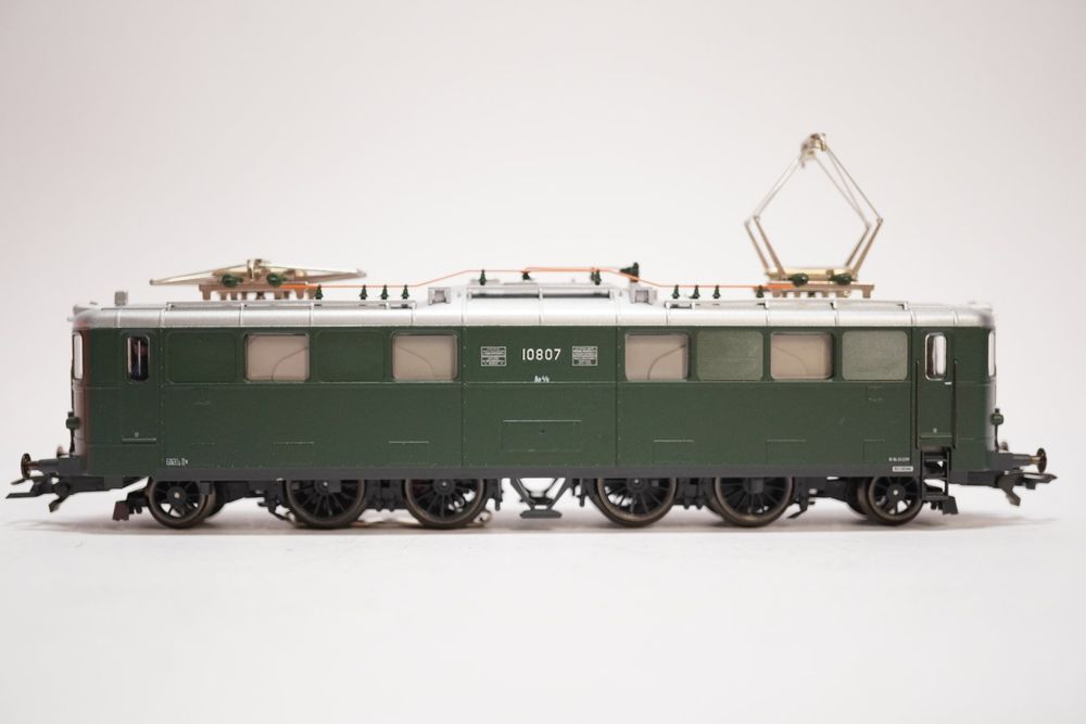 2∑ Roco 69530.1 SBB Ae 4/6 10807 E-Lok grün / digital V5 | Comprare su Ricardo