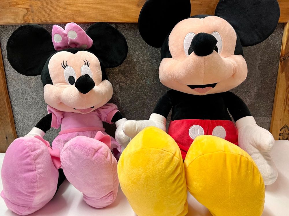 2 x Disney XL Plüsch Original Mickey und Minnie (Gebraucht) in Gümligen ...
