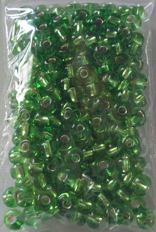 Rocailleperlen Hellgrün 4,5 mm mit Silbereinzug (Neu und originalverpackt) in Gunzwil für CHF 2 ...