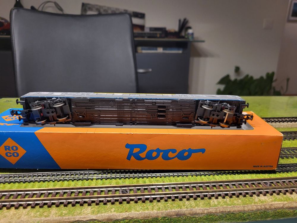 Roco 44402/44403 1.Kl./2.Kl. DB Personenwagen AC (Gebraucht) in ...