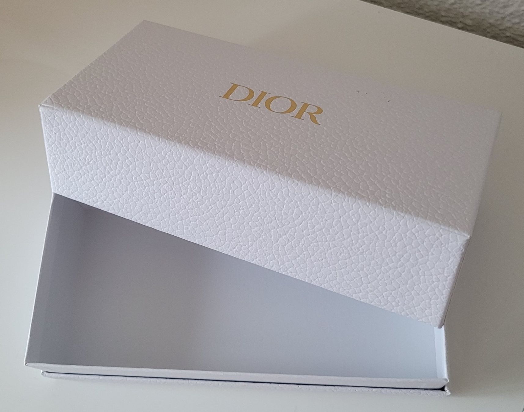 Dior Schachtel 🎁 Box weiss (Neu (gemäss Beschreibung)) in Zürich für ...