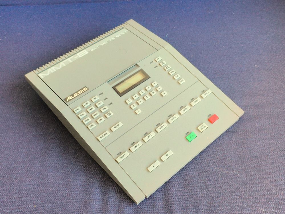 Alesis MMT-8 Multitrack Midi Recorder (Gebraucht) in Zürich für CHF 249 ...