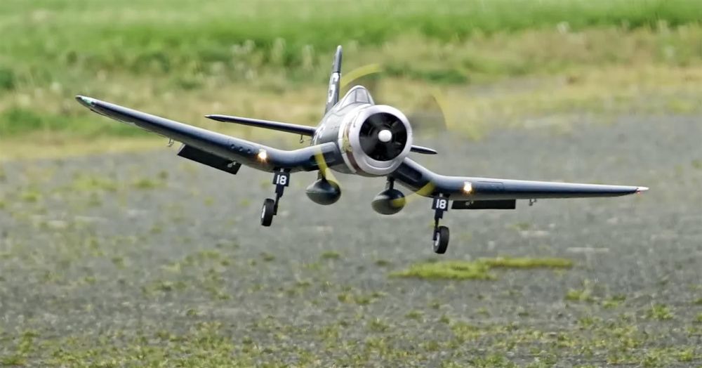 Arrows F4U Corsair mit Einziehfahrwerk (Neu und originalverpackt) in Oberrüti für CHF 151 – mit ...