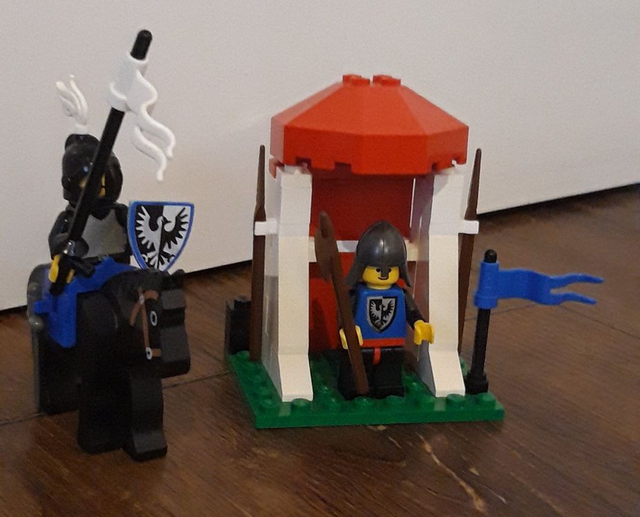 Lego 6035 Castle Guard (Gebraucht) in Gossau SG für CHF 20 – mit ...