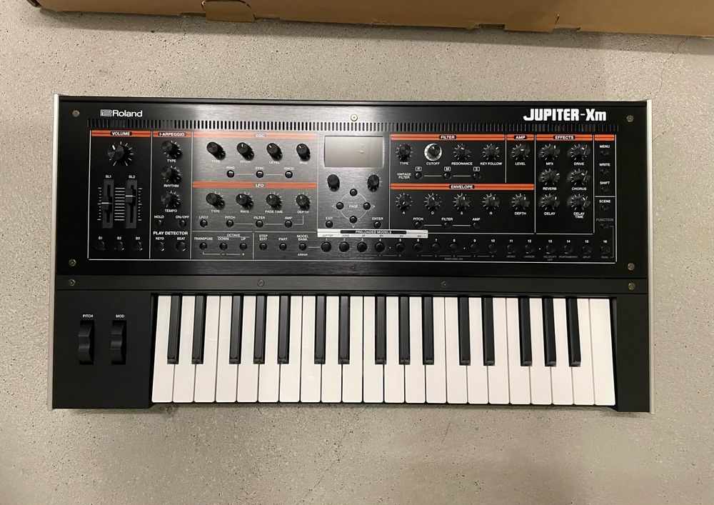 Jupiter-XM von Roland | Kaufen auf Ricardo