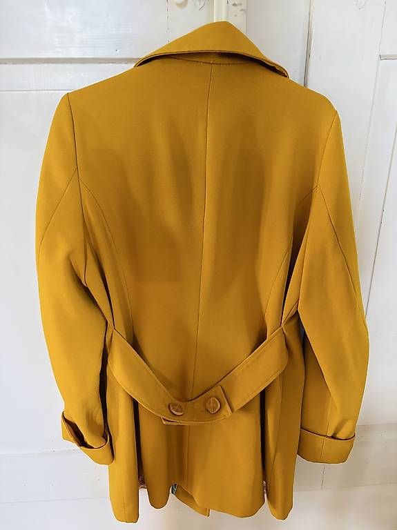 Mantel King Louie, safran, Gr. 44 (D'occasion) à Wettingen pour CHF 33 ...