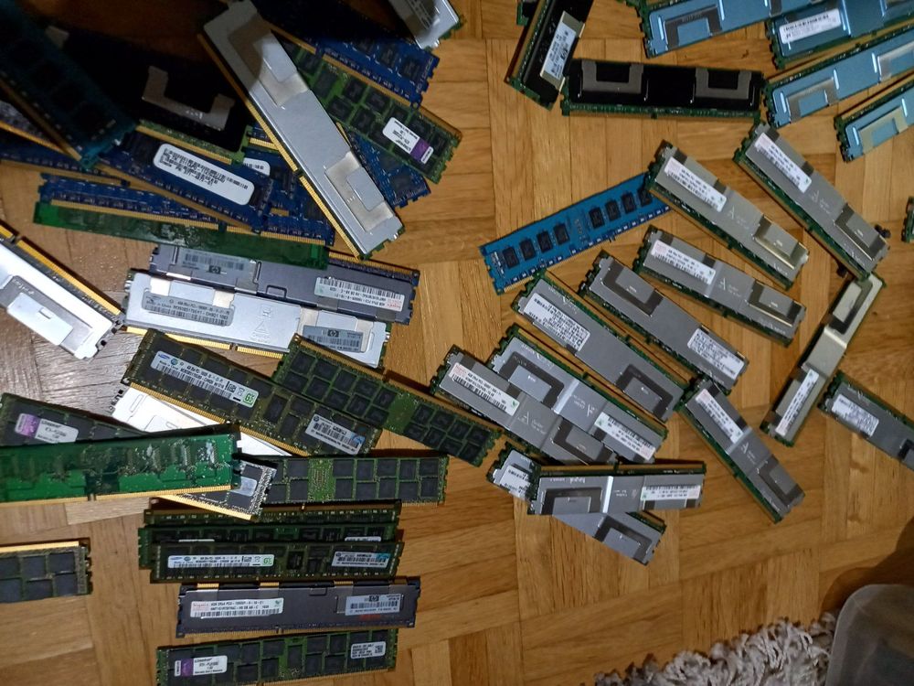 So viele DDR Server ram 4GB ca mehr als 100stk (Gebraucht) in zürich ...