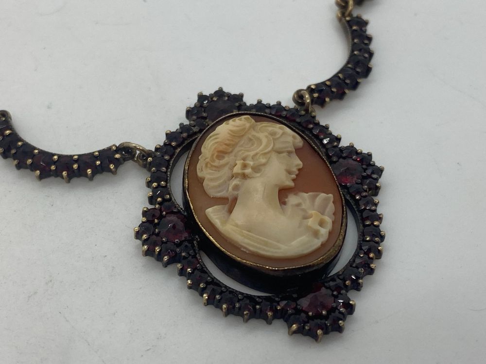 Collier Gemme Frauenkopf mit Granaten antik, 40cm ///E117 (Gebraucht ...