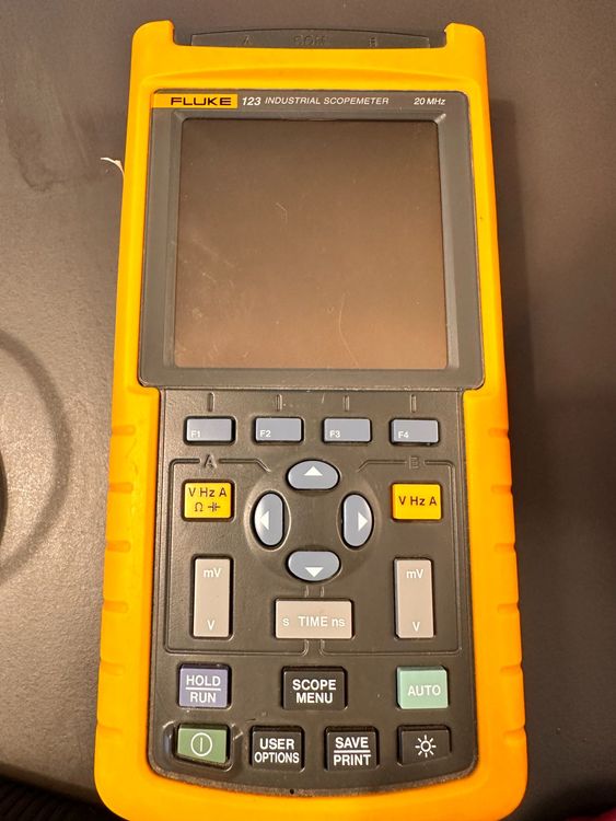 Fluke 123 handheld INDUSTRIAL SCOPEMETER 20MHz / Oscilloscop | Kaufen ...