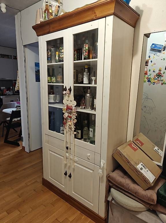 Vitrine pin massif (D'occasion) à Renens VD pour CHF 350 – retrait ...