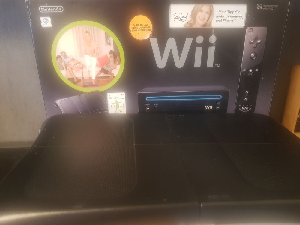 Nintendo Wii - Fit Plus Pack - console de jeux - noir - Wii | Kaufen ...