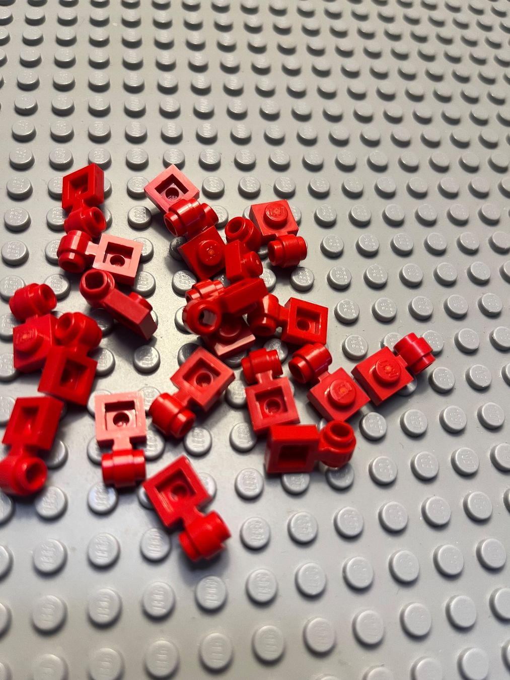 Lego 16x Platte mit Ring 1×1 (4081) rot (Gebraucht) in Basel für CHF 1. ...