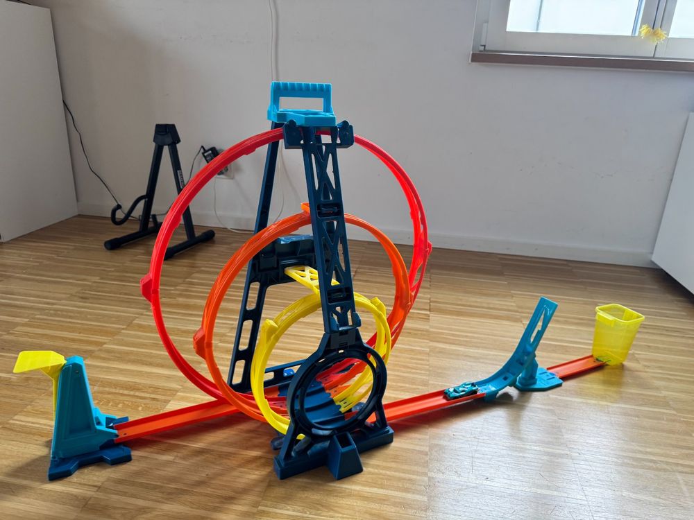 Hot Wheels Looping - Triple Loop Jump Stunt Kit (Gebraucht) in Zürich ...