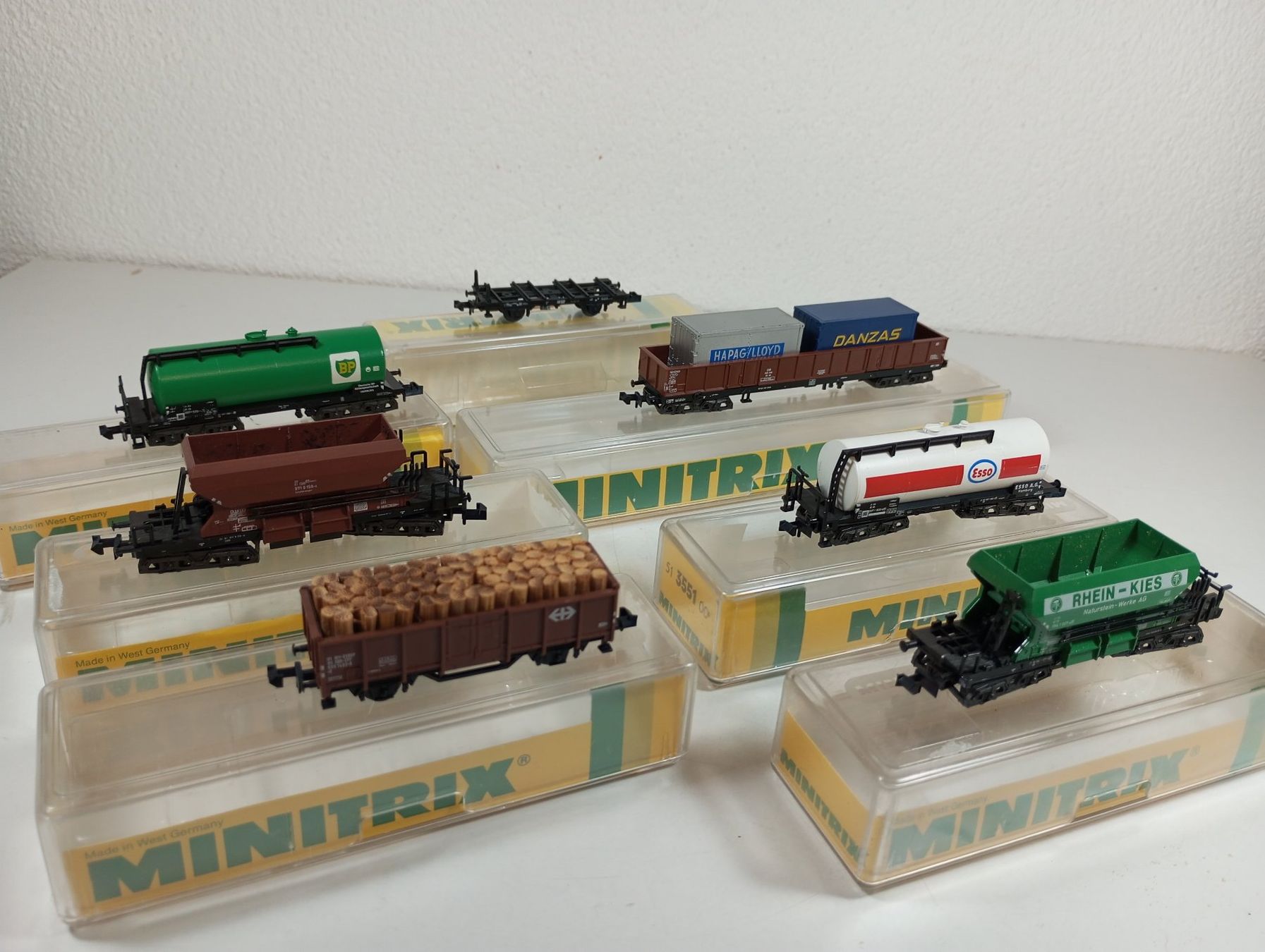 Minitrix N: 7 x Güterwagen / wagons-marchandises (Gebraucht) in ...