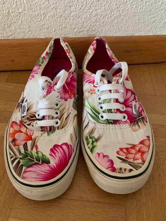VANS Schuhe mit Blumen Muster (Gebraucht) in Lachen SZ für CHF 35 – mit ...