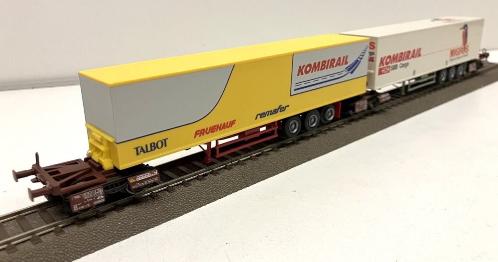 Roco 1903= Tragwagen mit 2 Container Kombirail - Migros SBB (Neu und ...