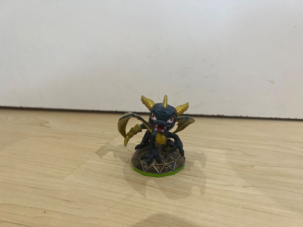 Skylanders Figur Spyro Legendary | Kaufen auf Ricardo