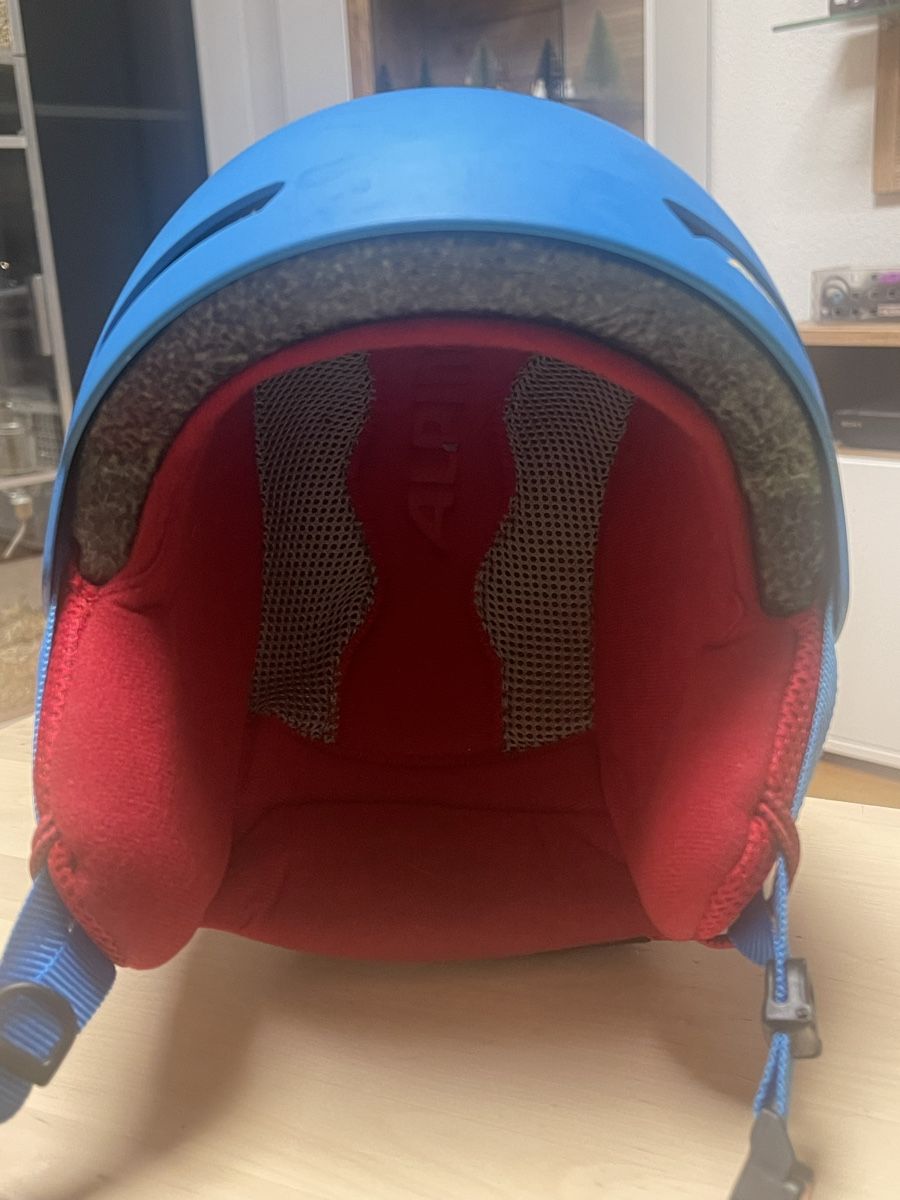 Alpina Disney Cars Skihelm, Grösse 51-55, Top Zustand! (Gebraucht) in ...