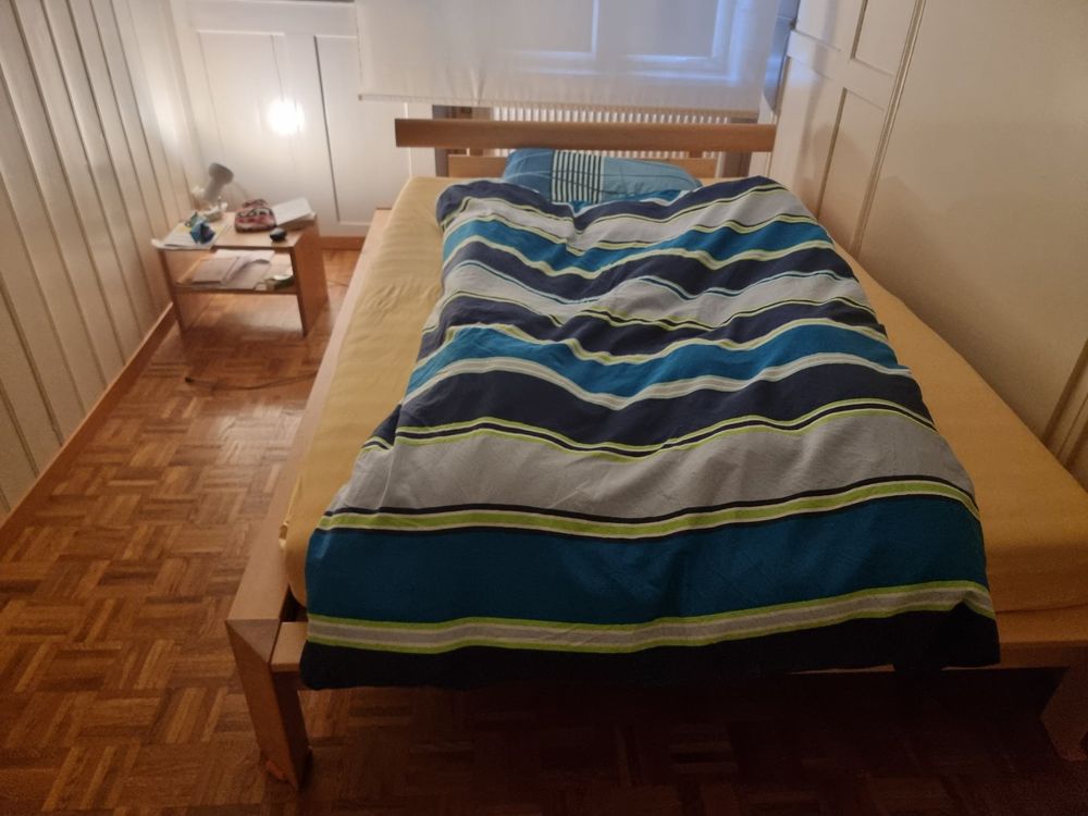 Bett mit Nachttisch | Kaufen auf Ricardo