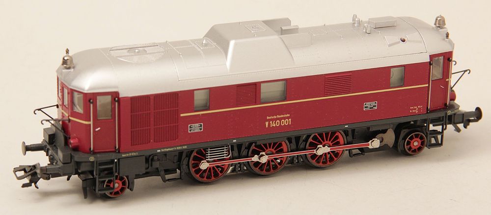 Märklin 37210 Diesellok V140 der DB, H0 AC digital (K91) (Neu (gemäss ...