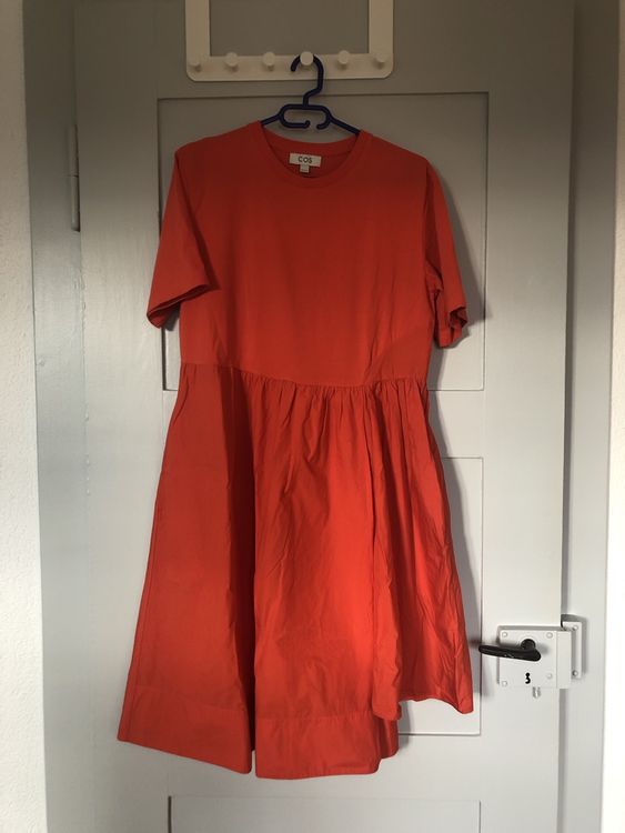 COS feuerrotes Kleid (Gebraucht) in Winterthur für CHF 35 – mit ...