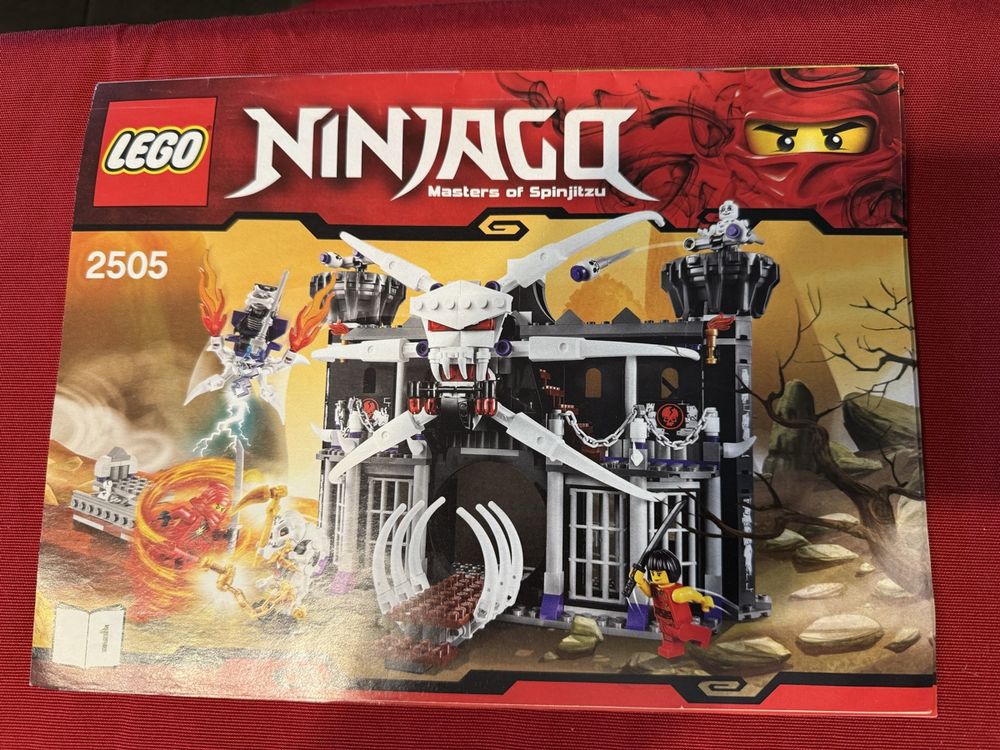 LEGO Ninjago Set 2505-1 Garmadons Festung aus 2011 (Gebraucht) in ...
