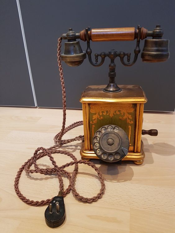 Telefon Antik, sehr dekorativ (Gebraucht) in Stallikon für CHF 140 ...