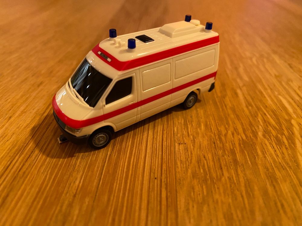 Faller Car-System 1695 Mercedes Sprinter Ambulanz H0 (D'occasion) à Bauma pour CHF 82 – avec ...