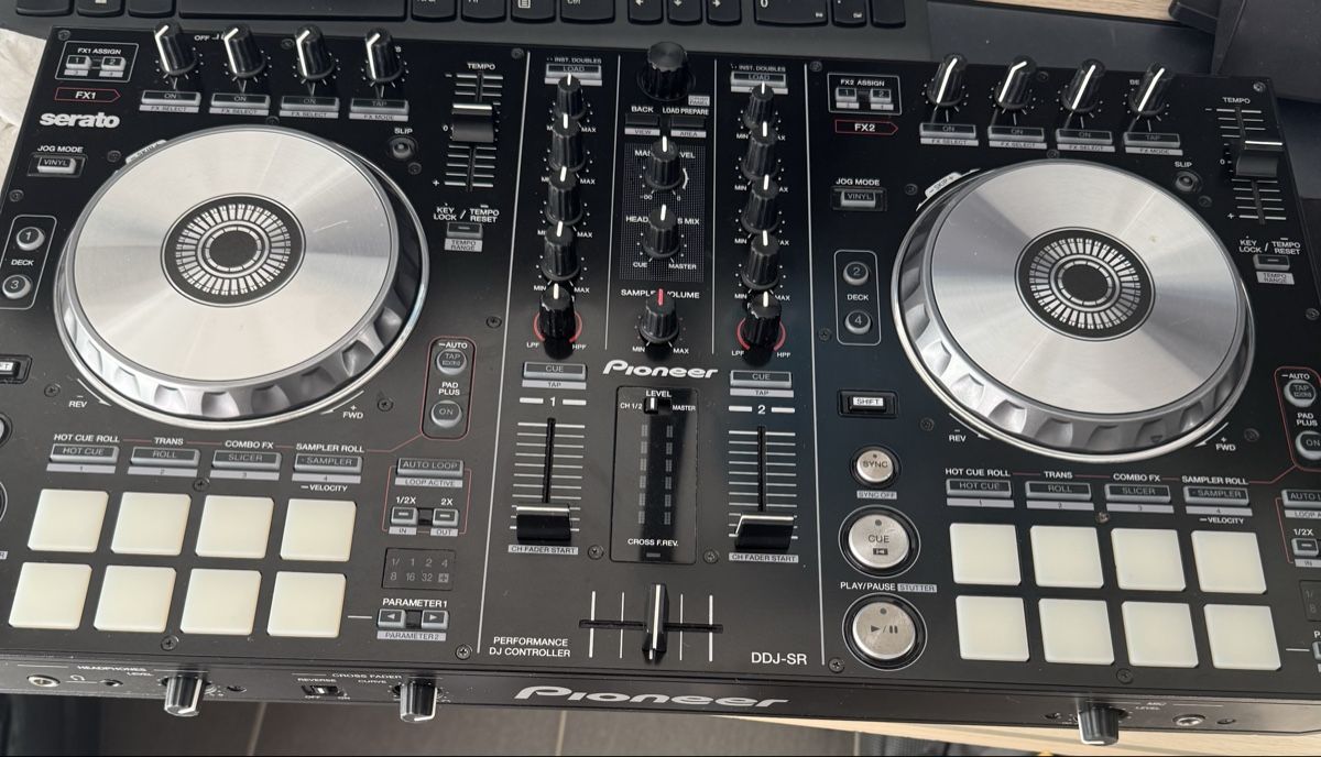 Pioneer DDJ-SR DJ Controller - Top Zustand!!! (Gebraucht) in Magden für ...