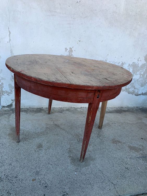 Alter Holztisch rund | Kaufen auf Ricardo