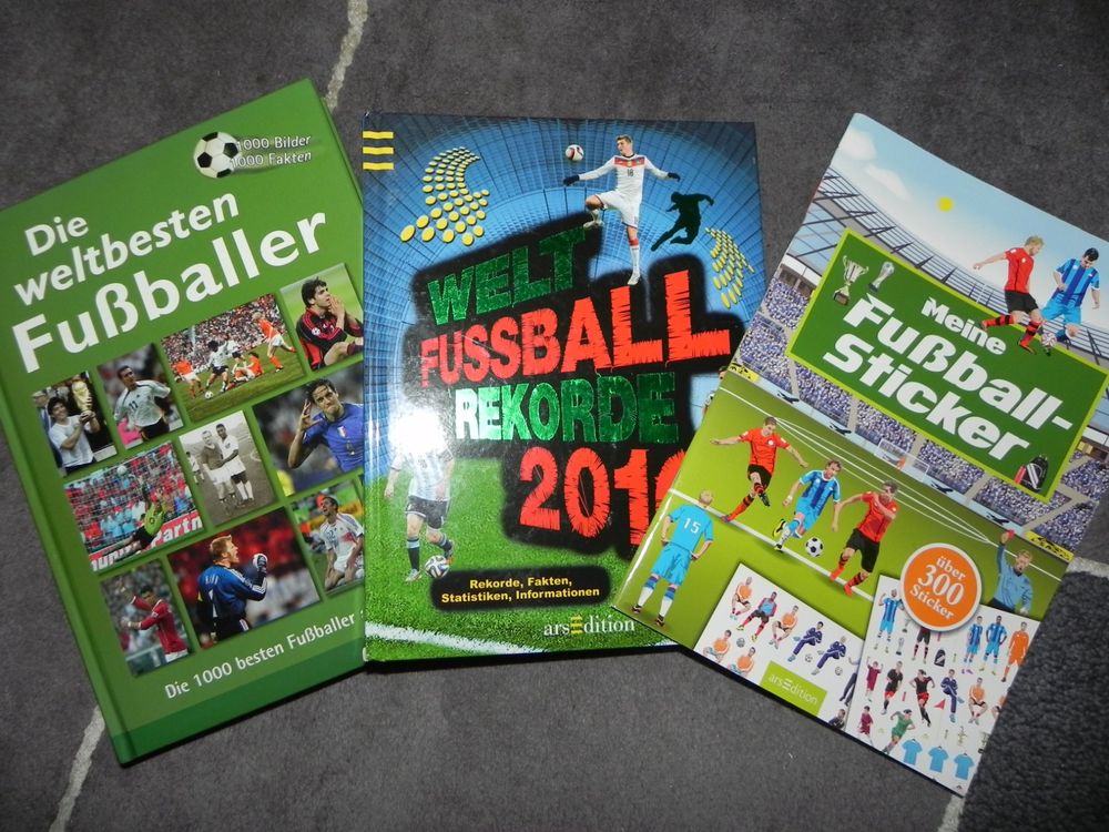 Fussball Sticker Bücher Bücherpaket Rekorde Fussballer (Gebraucht) in ...