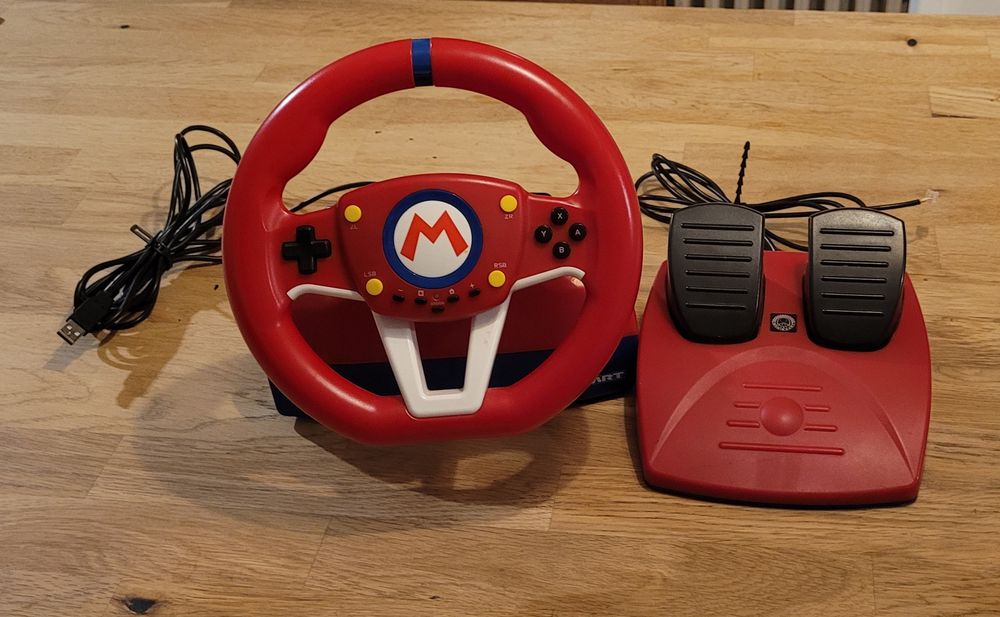 Mariokart Steuerrad für die Nintendo Switch (Gebraucht) in Erlach für ...