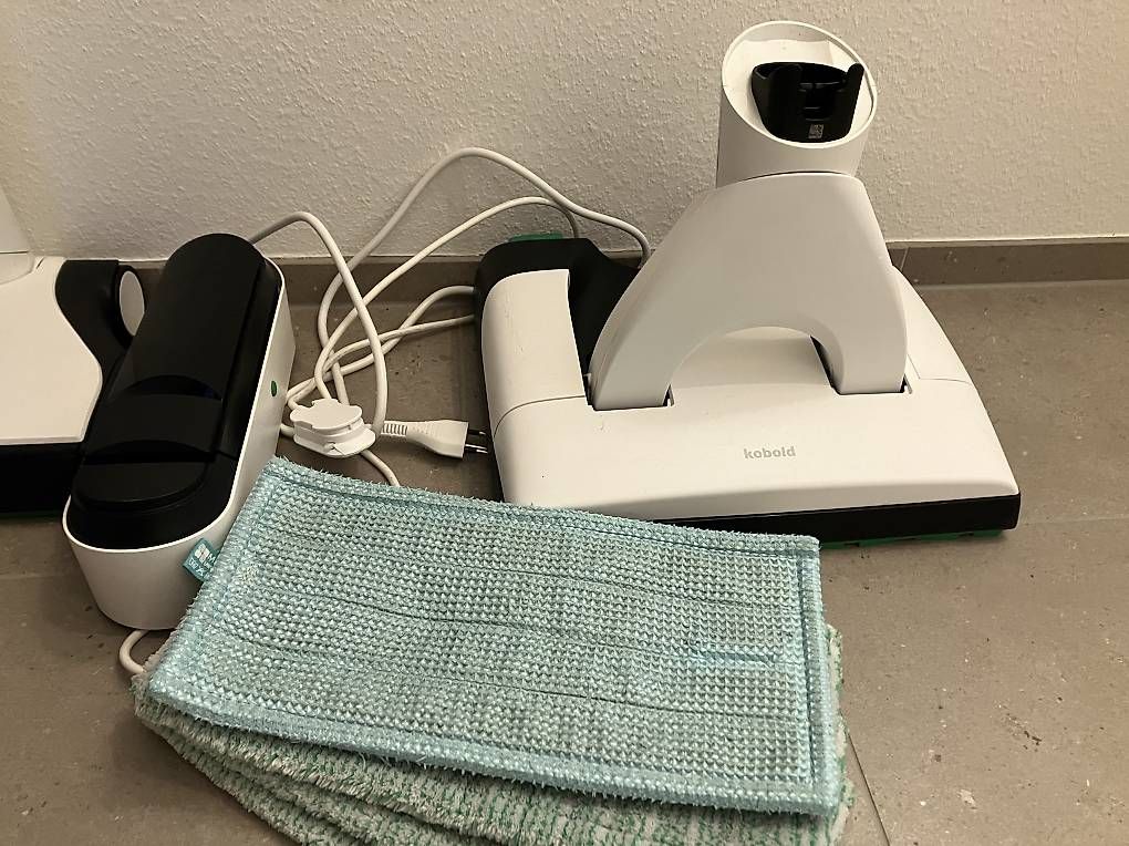 Vorwerk Kobold VK7 Akku Staubsauger inkl Saugwischer SP7 (Gebraucht) in ...