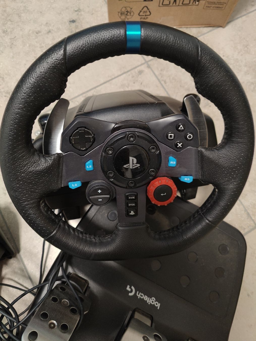 Logitech G29 Racing Wheel, pedals, shifter, PS4/PS5/PC (Gebraucht) in ...