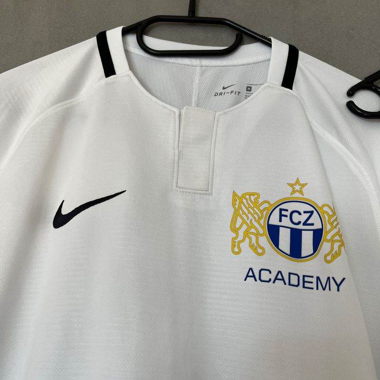Fc Zurich FCZ Trikot Nike inkl Hose (Gebraucht) in Winterthur für CHF ...
