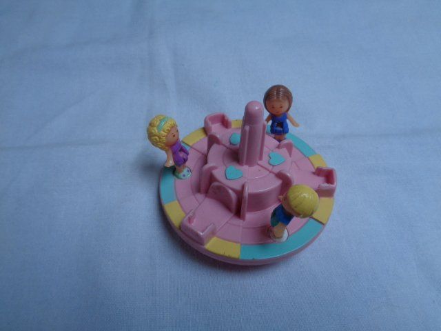 Polly Pocket 1993 Merry Go Round (Gebraucht) in Möhlin für CHF 23 – mit ...
