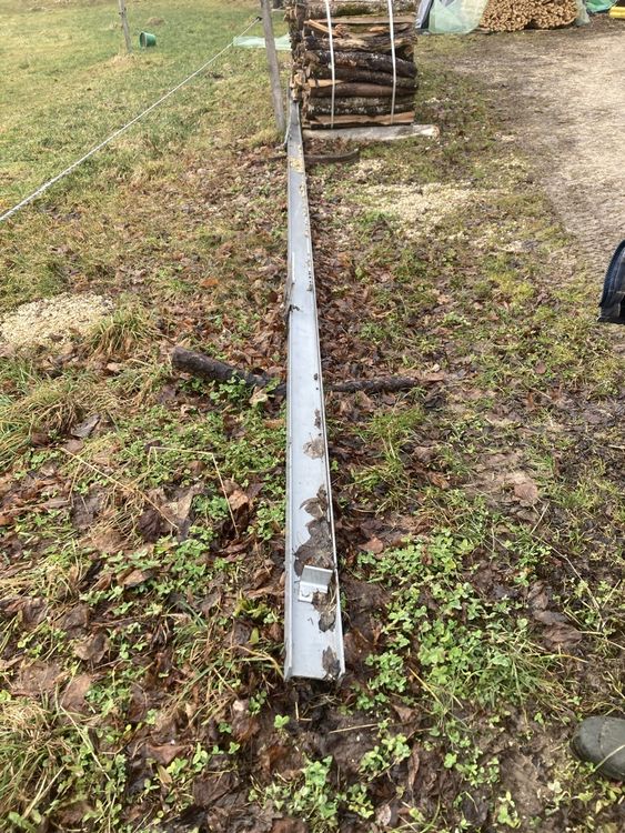 Kran für Transport von Rundballen in der Scheune (Gebraucht) in ...