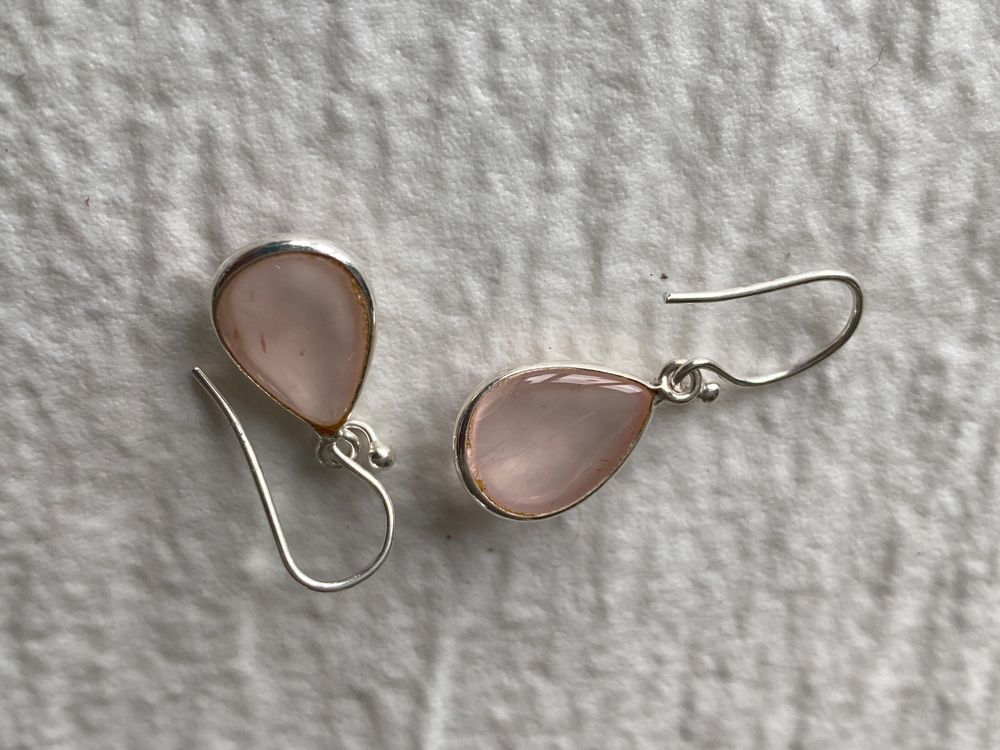 Silberohrringe mit Rosenquarz (Gebraucht) in Killwangen für CHF 9 – nur Abholung auf Ricardo kaufen