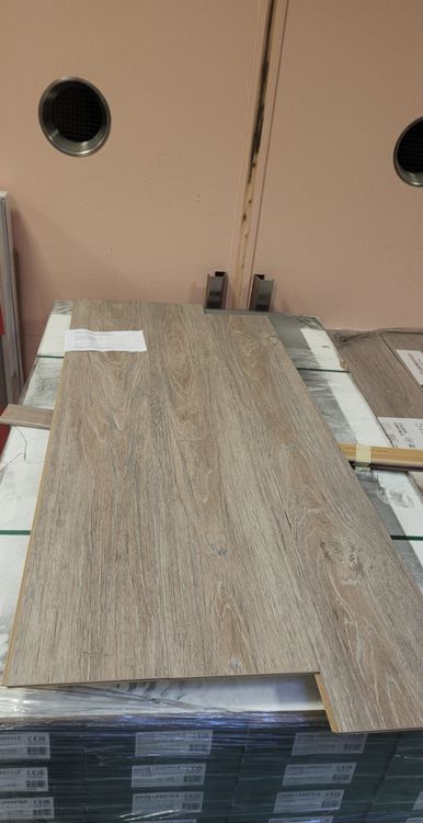 Laminat swiss Lifestyle 10 mm Fr. 12.90 m2 (Neu und originalverpackt ...