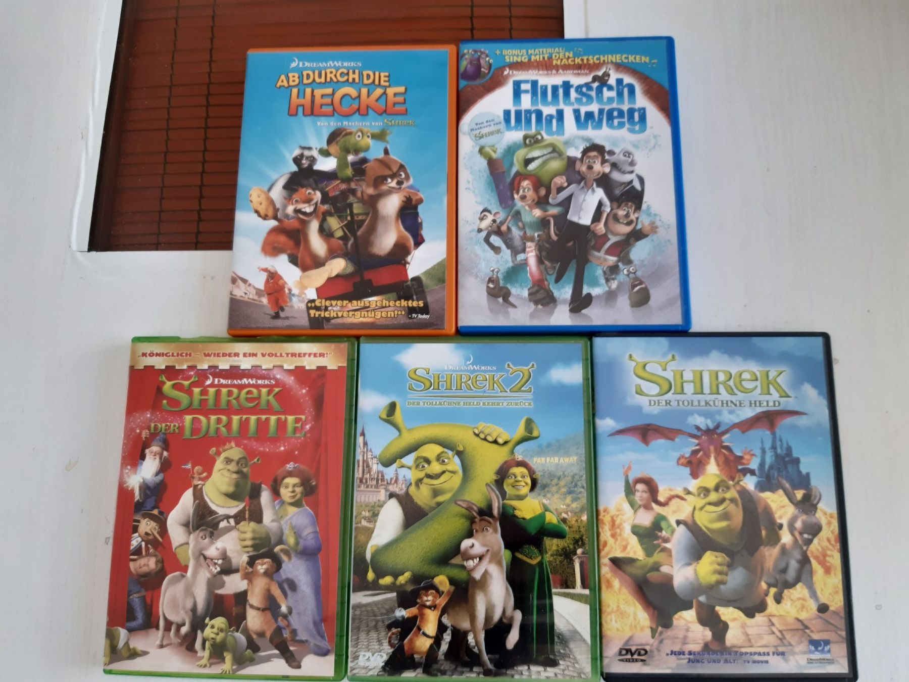 Shrek 1-3 plus noch 2 vom Macher des Shrek! (Gebraucht) in Domat-Ems ...