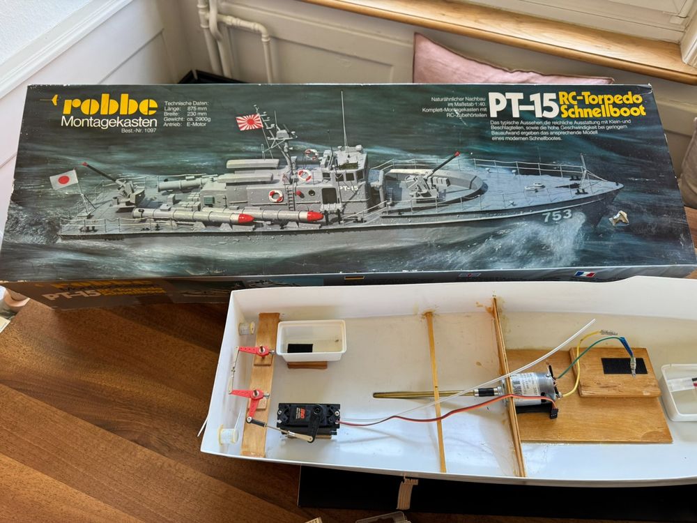 Klassiker: Robbe-Modellbaukasten Schnellboot PT-aus den 80er (Gebraucht ...