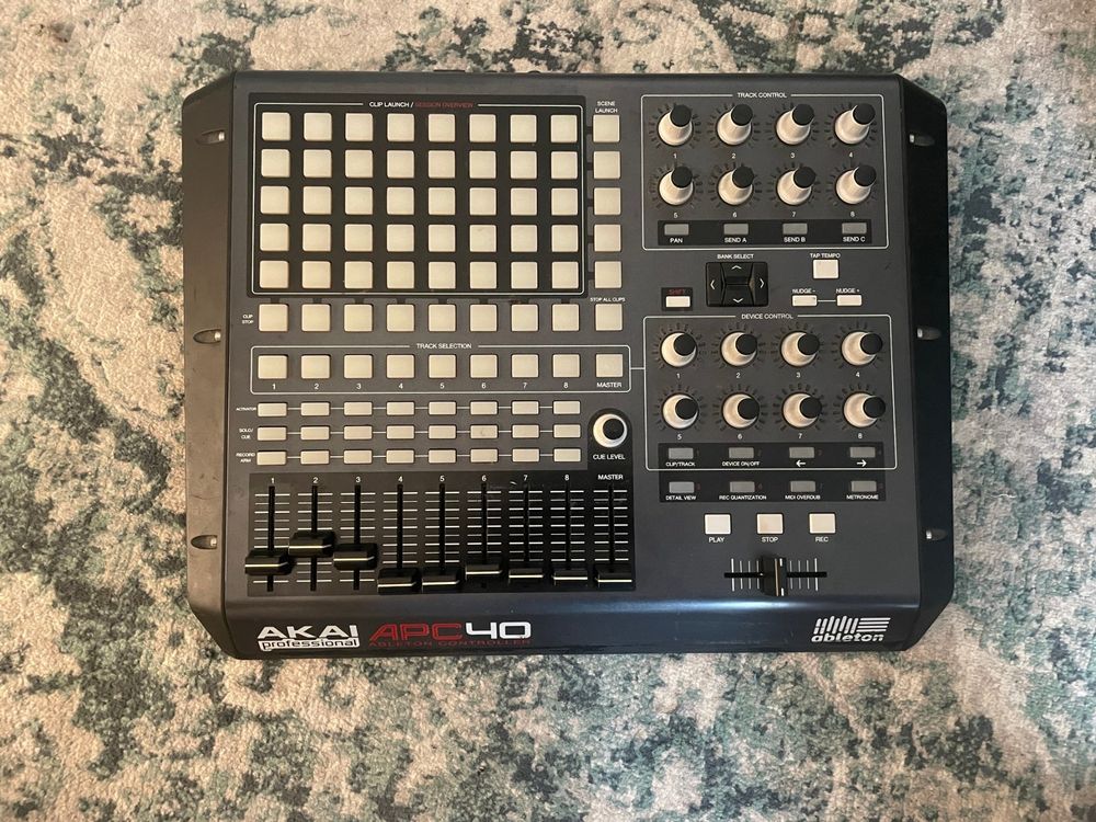 Akai APC40 with Decksaver | Kaufen auf Ricardo