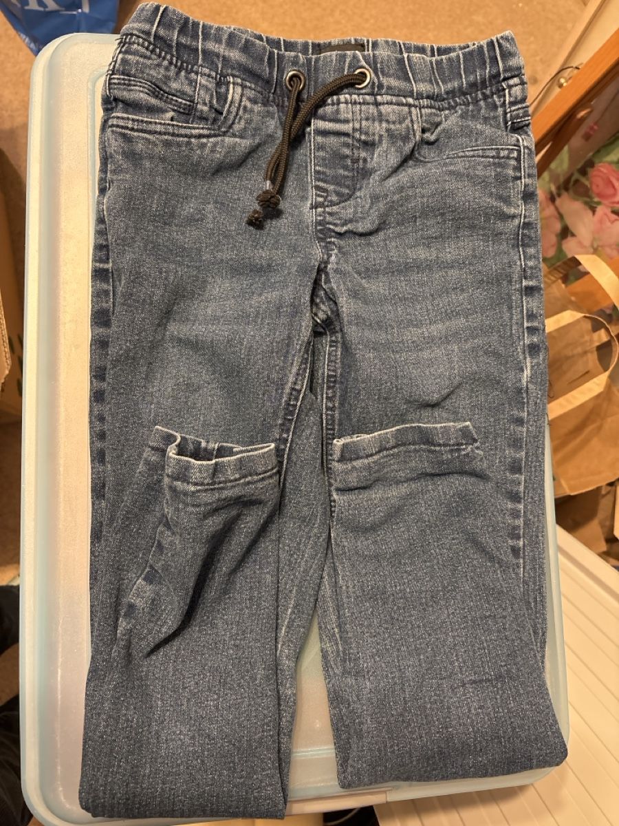 Gefütterte Jeans Gr.140 (Gebraucht) in Rickenbach b. Wil für CHF 3 ...